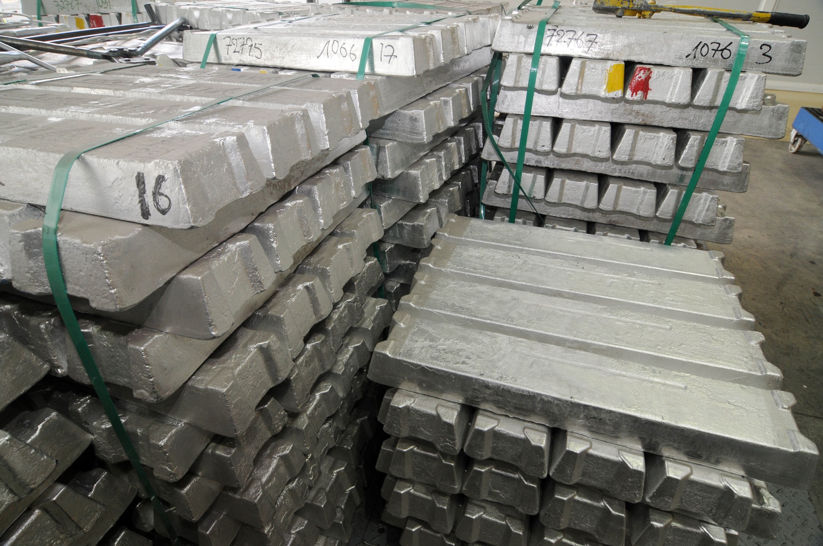 Know More About Proper Scrap Lead Disposal - Hey Lady Blog!